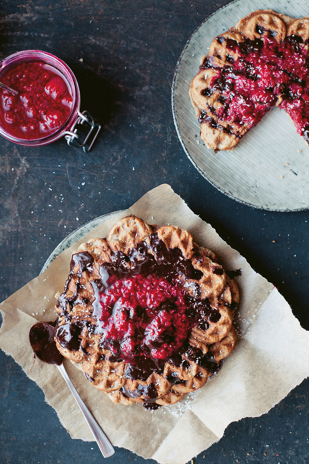 Living The Healthy Choice // Waffles with Raspberry & Chocolate Sauce