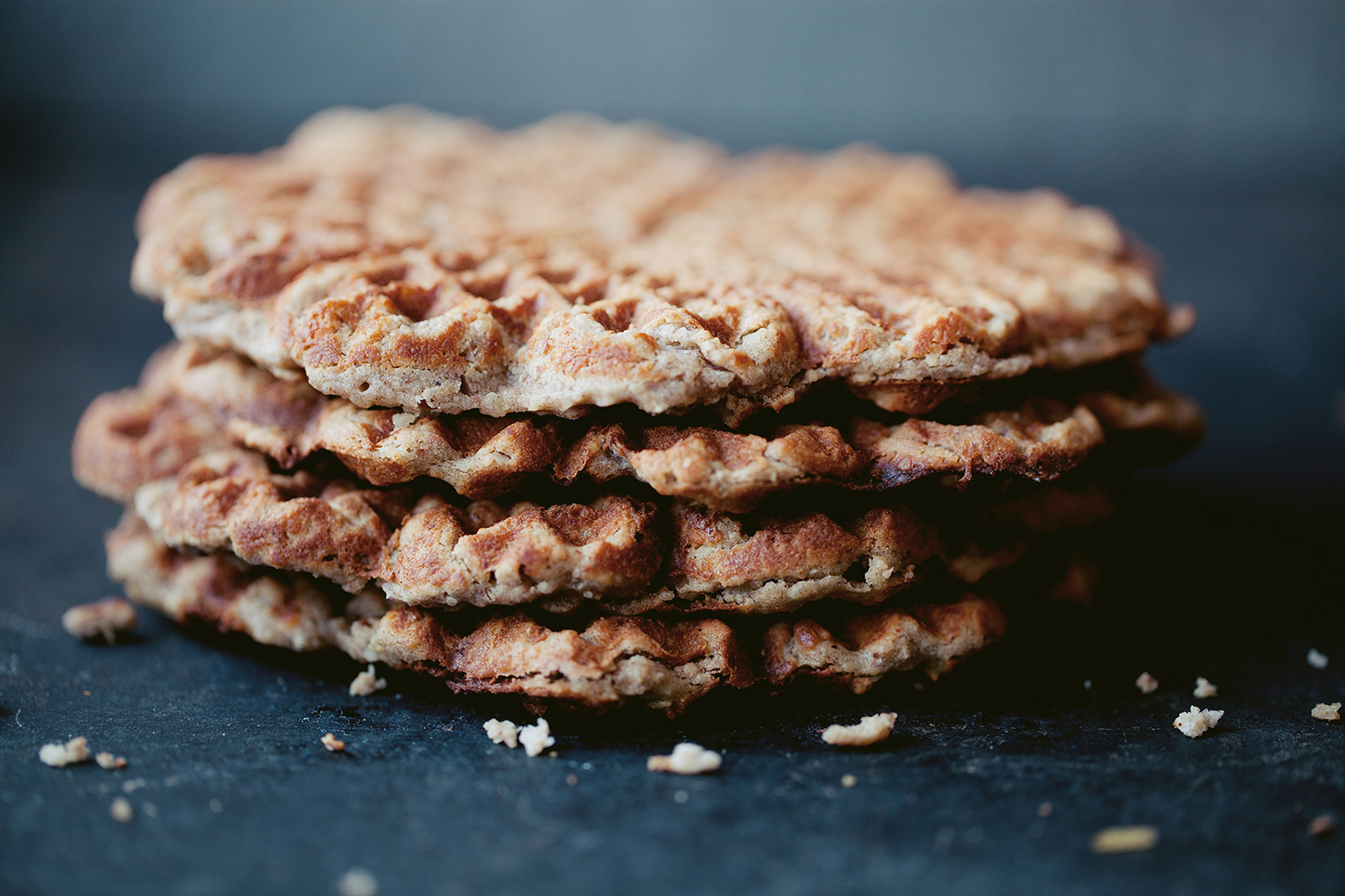 Living The Healthy Choice // Waffles with Raspberry & Chocolate Sauce