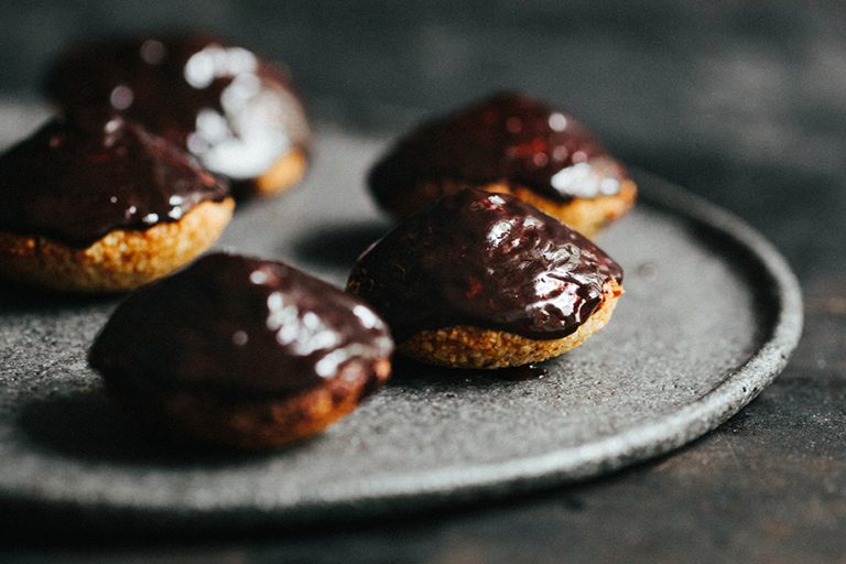 Living The Healthy Choice // Pumpkin Macaroons