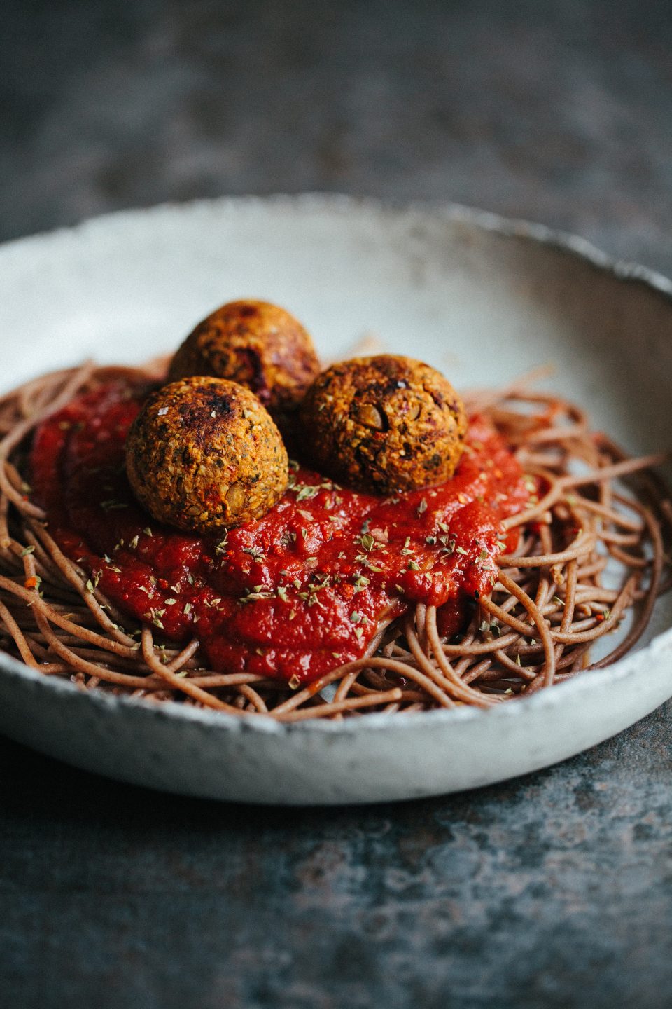 Living The Healthy Choice // No meat meatballs